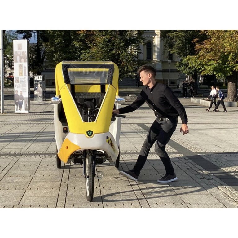 Pojazd typu riksza VELEX trike TAXI - VELEX
