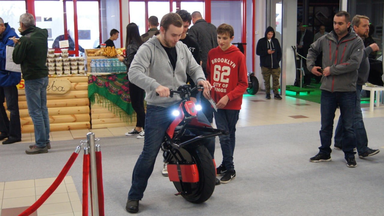 VELEX model WHEEL-e - VELEX