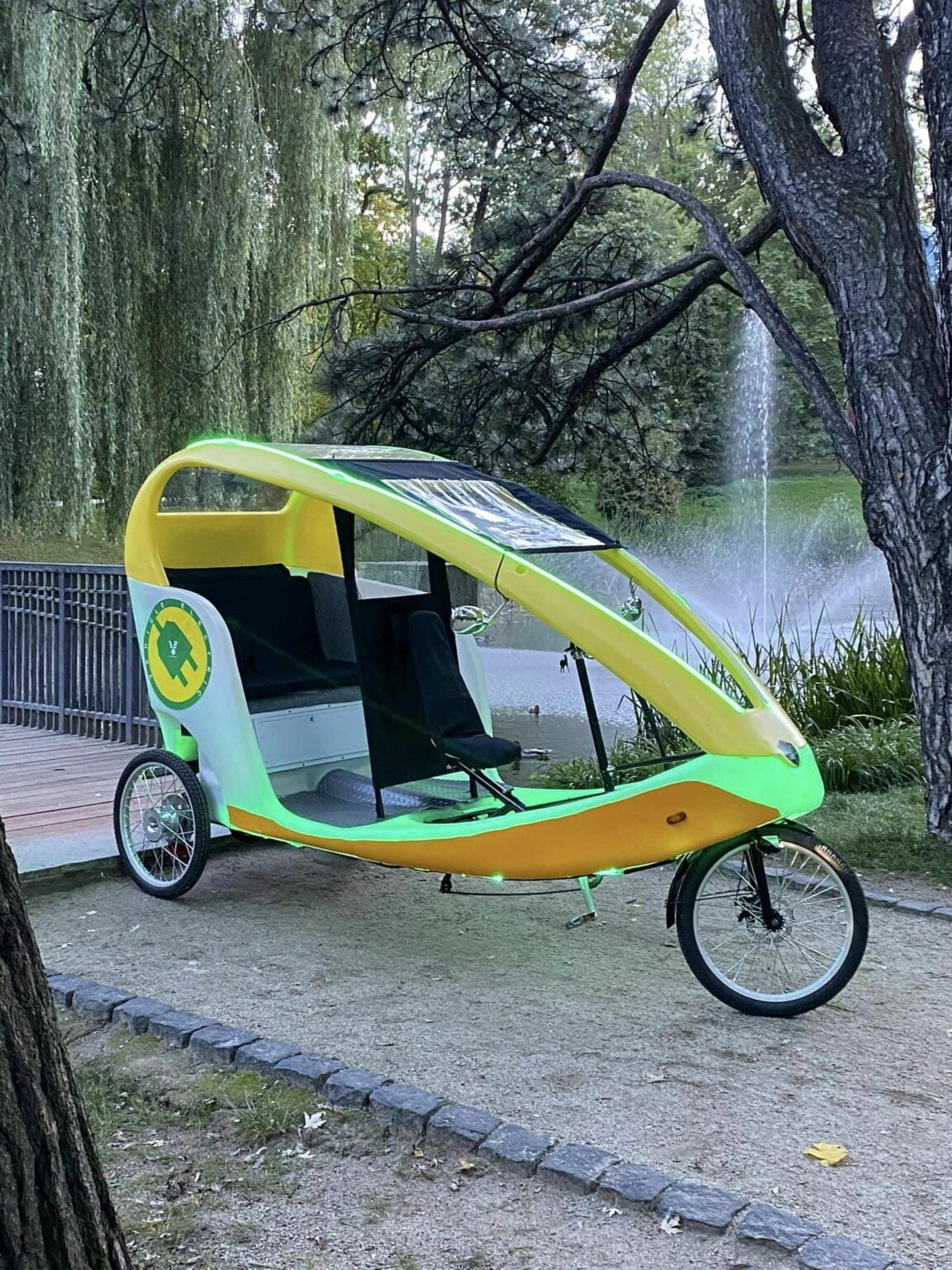 Pojazd typu riksza VELEX trike TAXI - VELEX