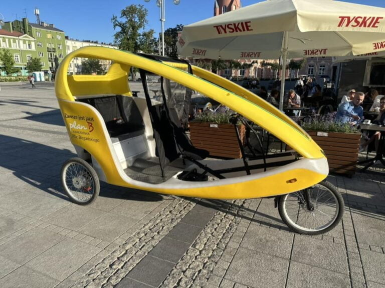 Pojazd typu riksza VELEX trike TAXI - VELEX