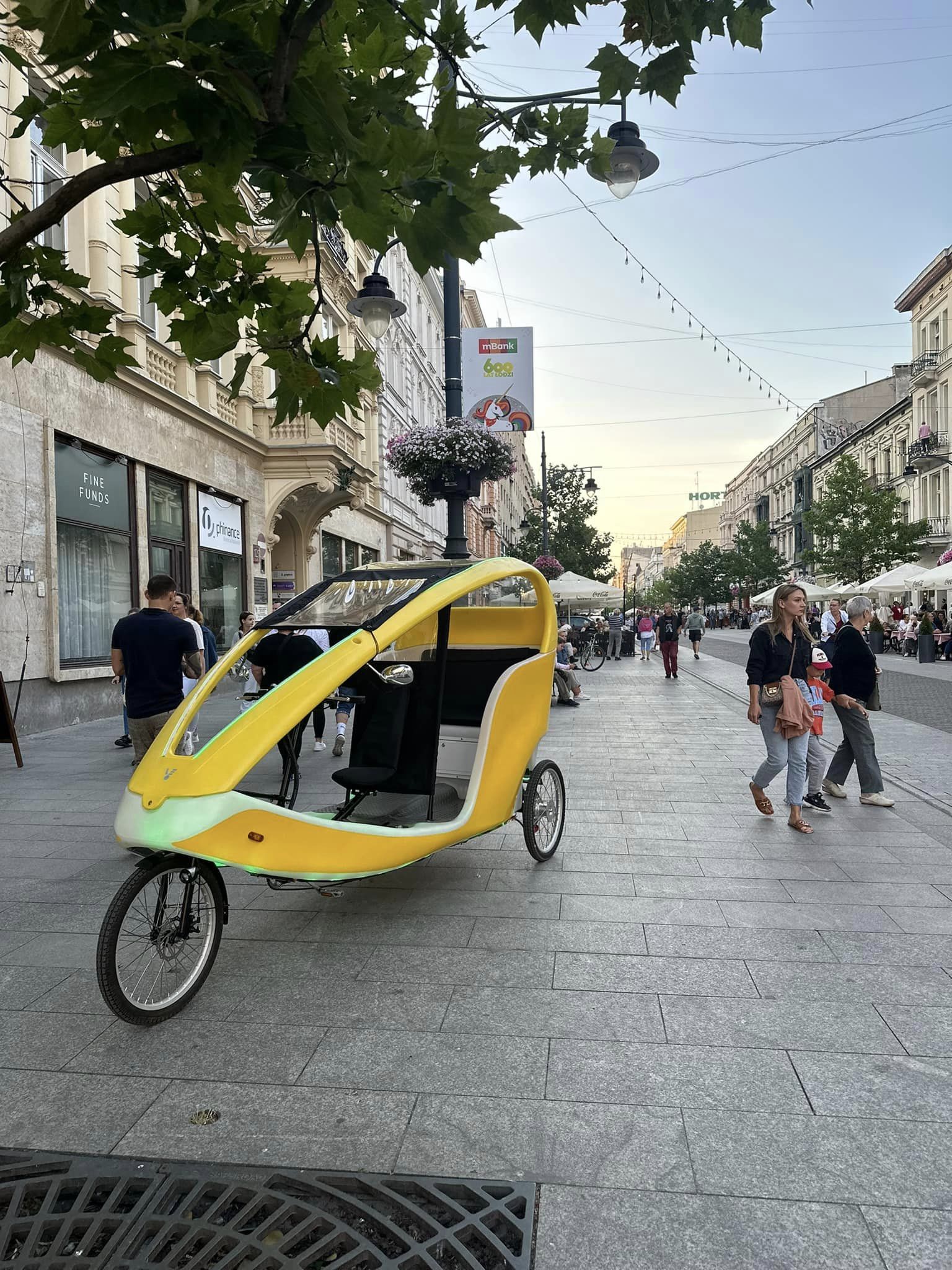 Pojazd typu riksza VELEX trike TAXI - VELEX